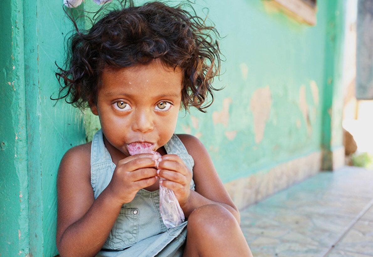 Exposición fotográfica del aniversario: La lucha contra el paludismo ...