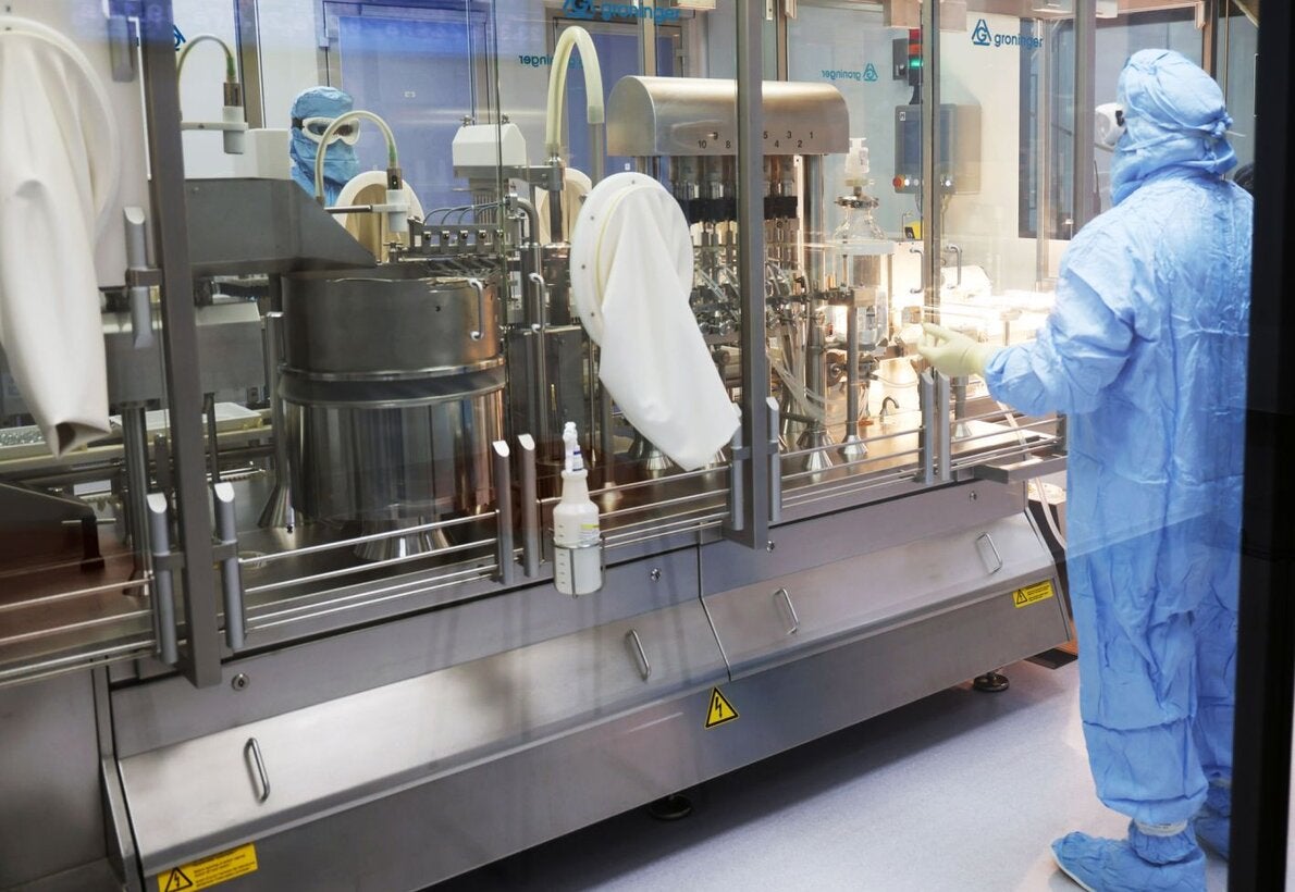 Anniversary Photo Exhibit: Local Vaccines Production - PAHO/WHO | Pan ...