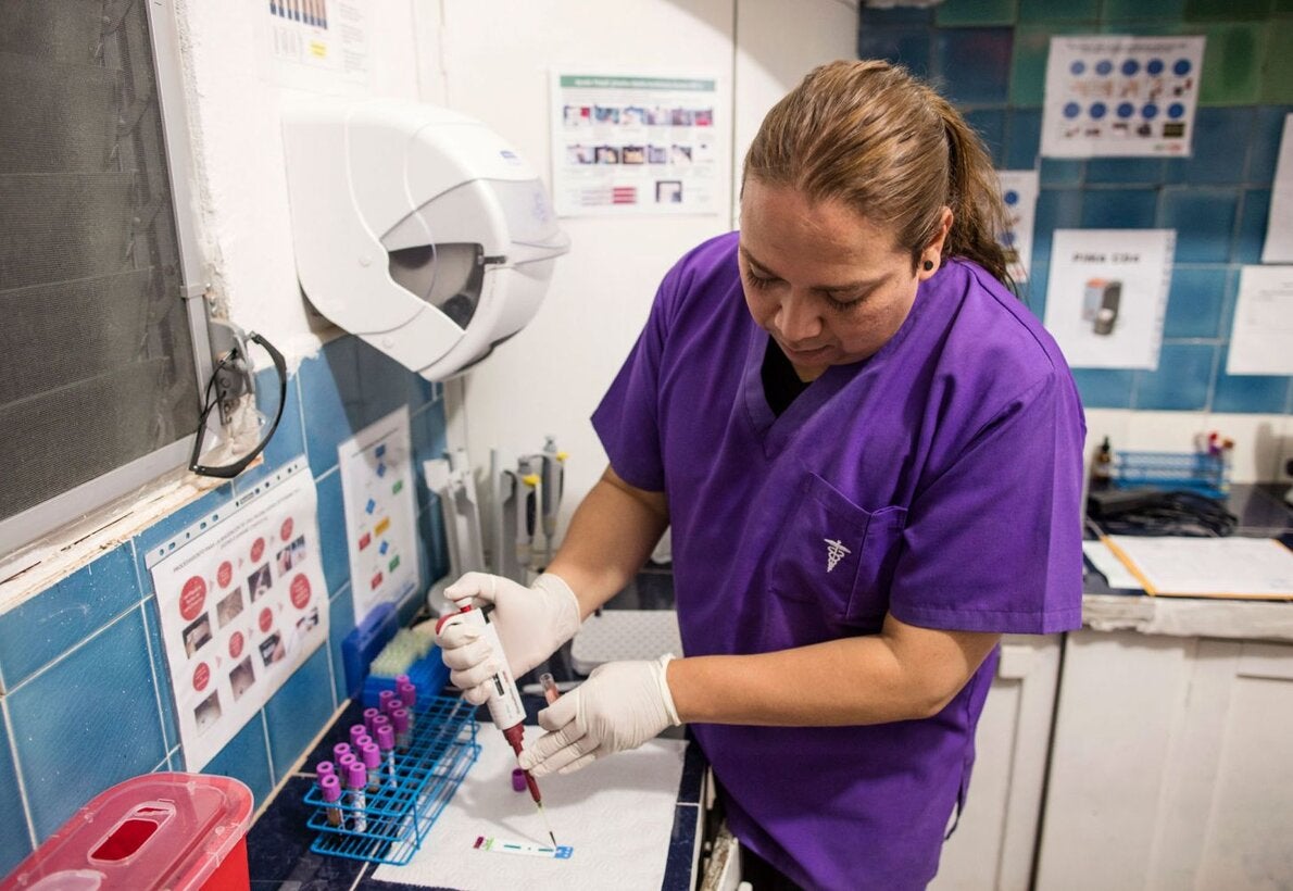 Exposición fotográfica del aniversario: Vivir con el VIH/SIDA - OPS/OMS ...