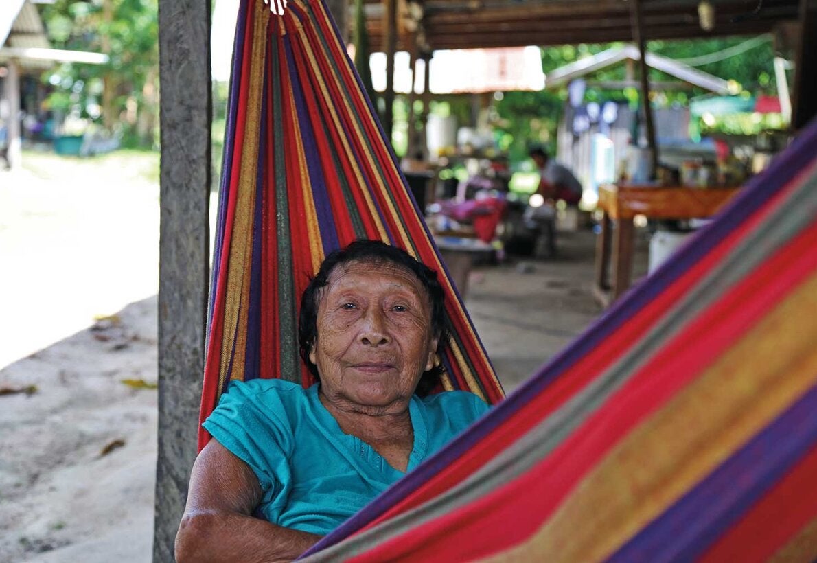 Exposición fotográfica del aniversario: La lucha contra el paludismo ...