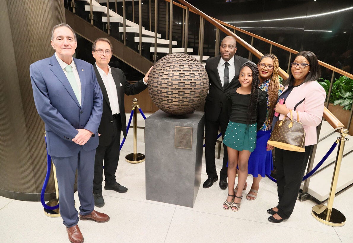 Treinta años del descubrimiento del sida - OPS/OMS | Organización ...