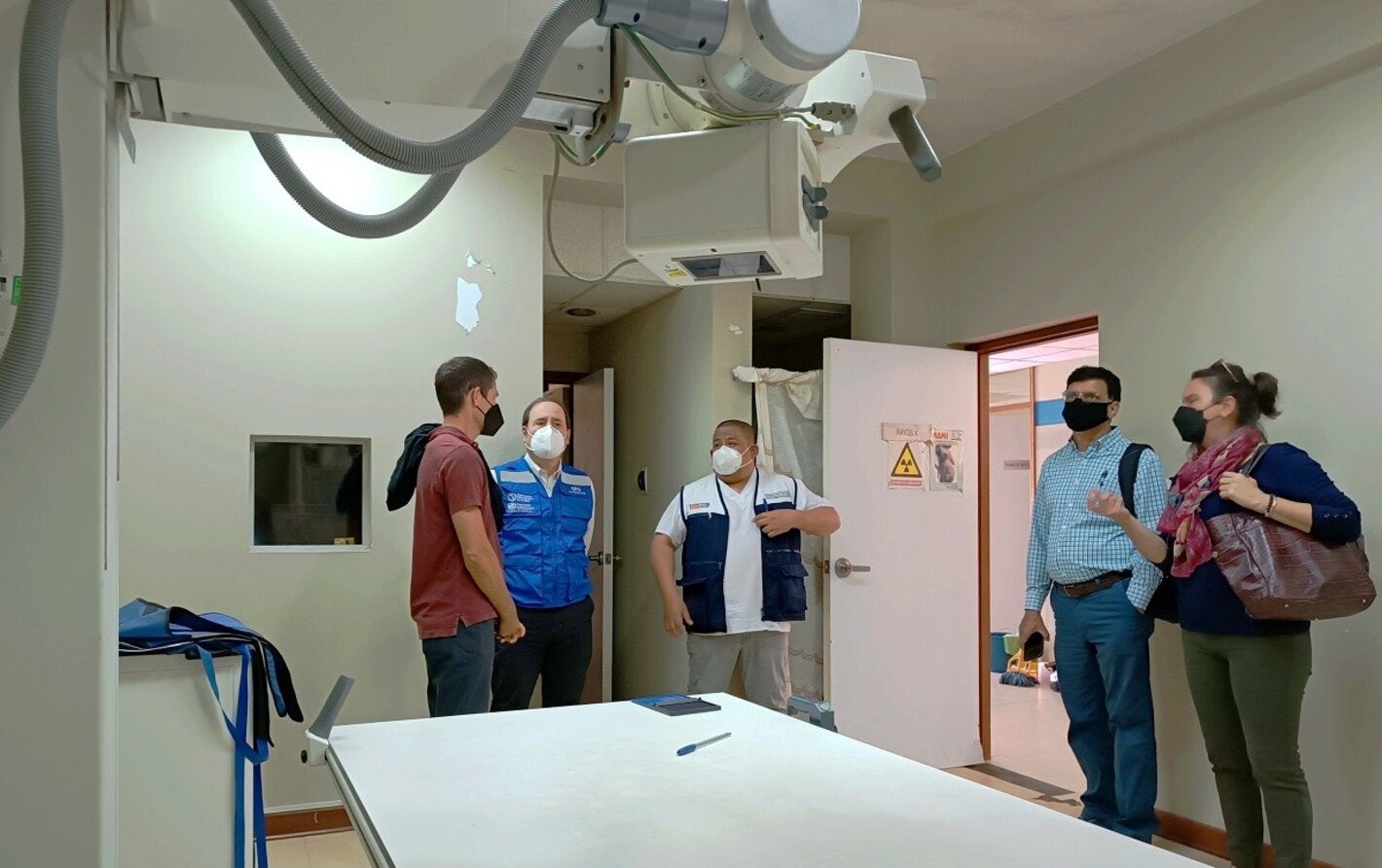 Misión de USAID y OPS monitorea proyecto que promueve servicios esenciales de salud en Lima ...